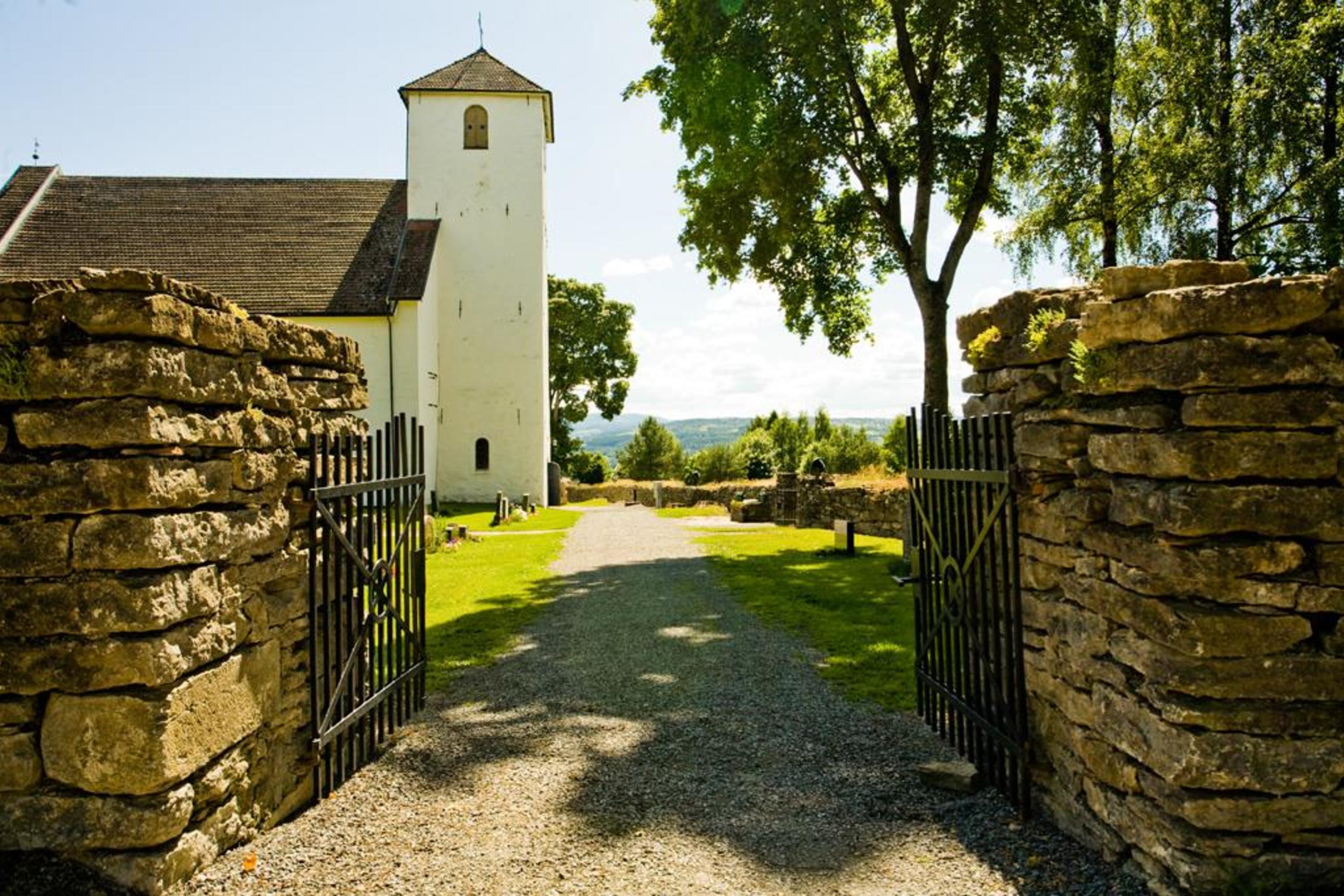 Hoff kirke - Visit Øst-Norge